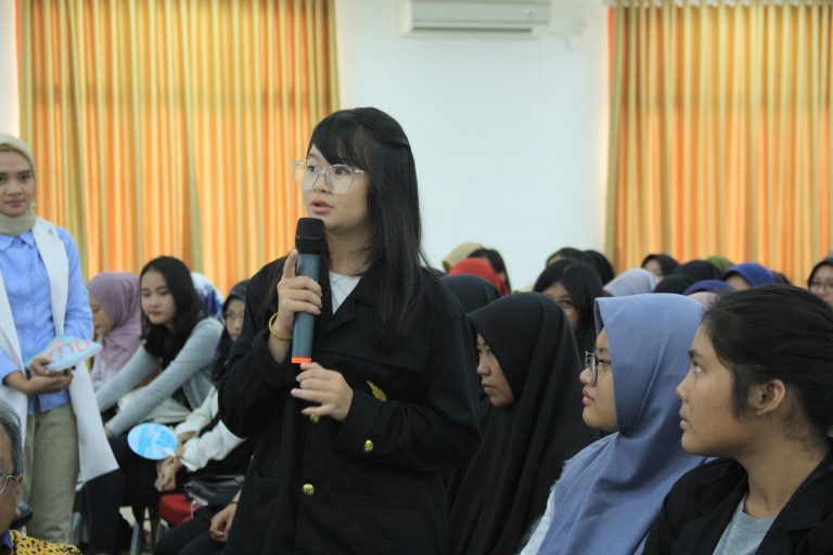 Kisah Perjuangan CEO Wardah Inspirasi Mahasiswa ITERA - ITERA