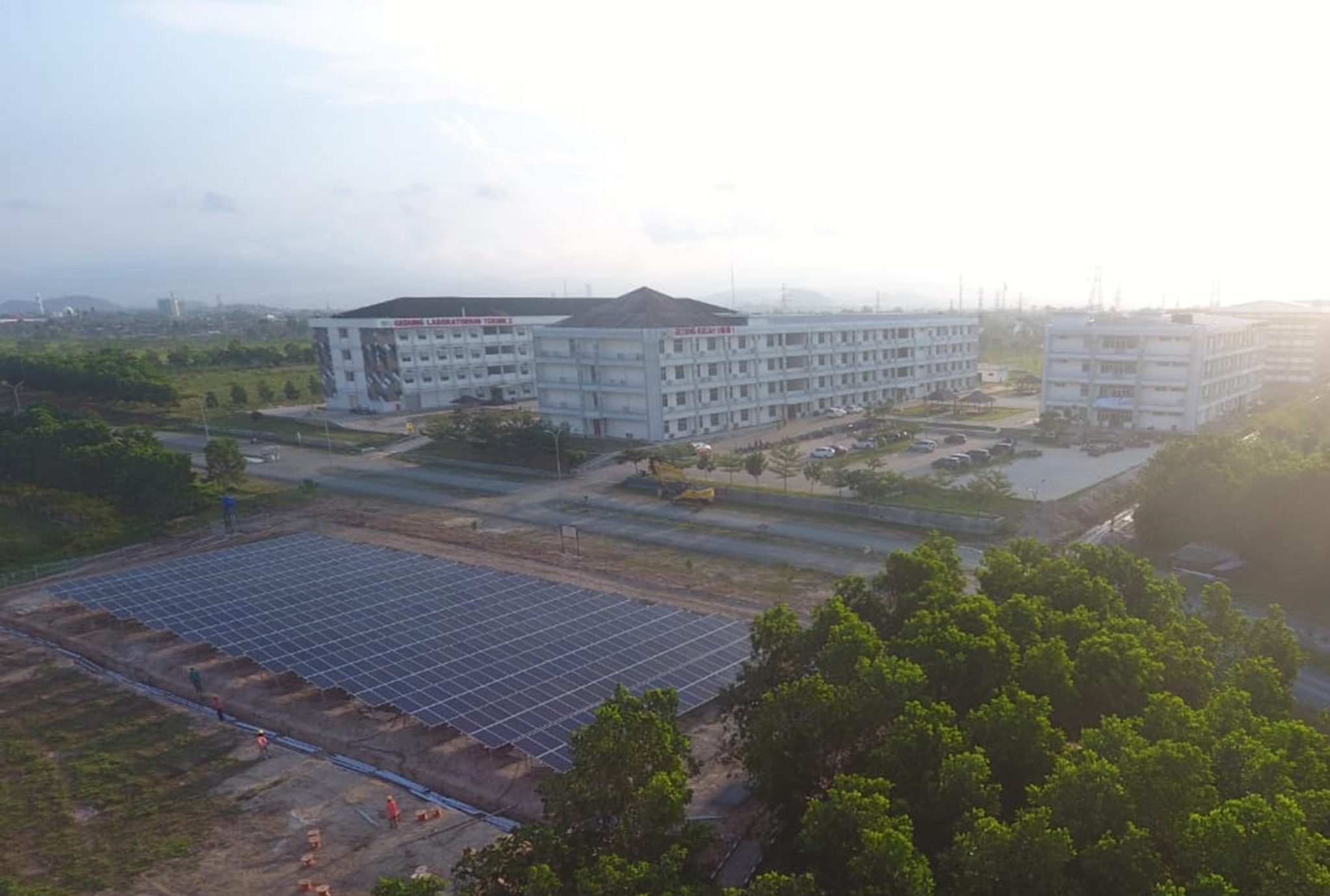 Dies Natalis ke-6 ITERA Resmikan Laboratorium PLTS Terbesar di ...