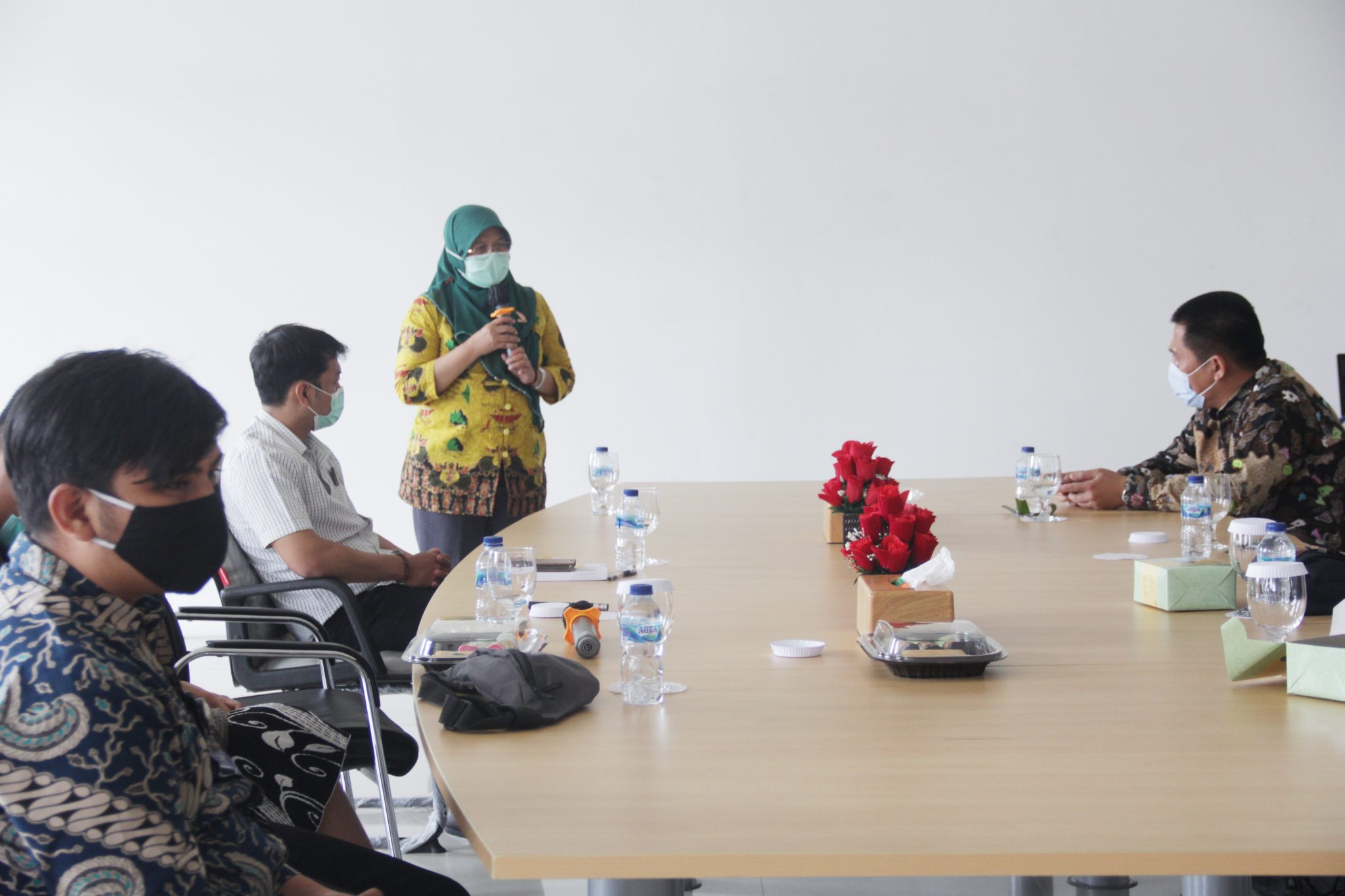 Tim Untirta Studi Banding Pembangunan Embung dan PLTS di ITERA - ITERA