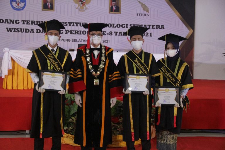 ITERA Wisuda 292 Lulusan Sarjana Secara Daring - ITERA