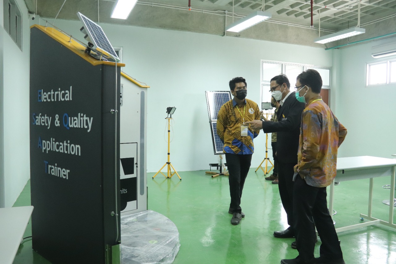 Rektor ITERA Resmikan Teleskop OZT dan Gedung Laboratorium Teknik 5 - ITERA