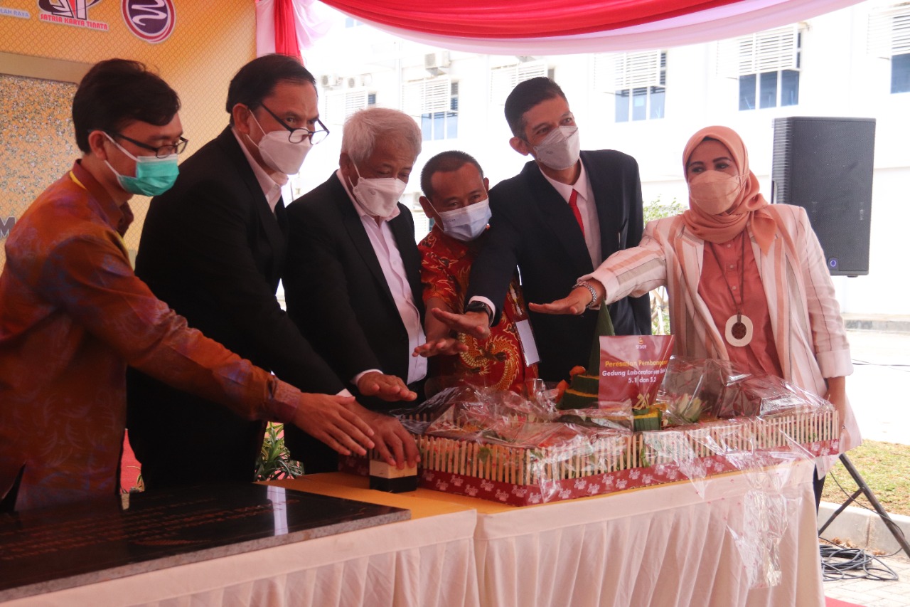 Rektor ITERA Resmikan Teleskop OZT dan Gedung Laboratorium Teknik 5 - ITERA