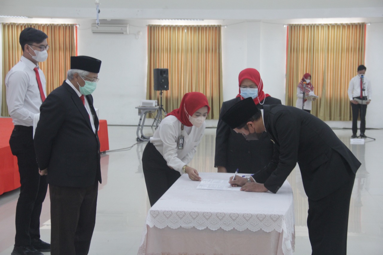 Lantik Pejabat Baru Rektor Tekankan Semangat ITERA First - ITERA