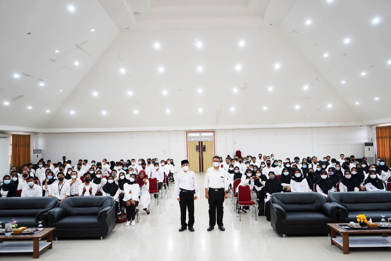 Serahkan Surat Keputusan CPNS 2021 Pimpinan ITERA Imbau Teruskan ...