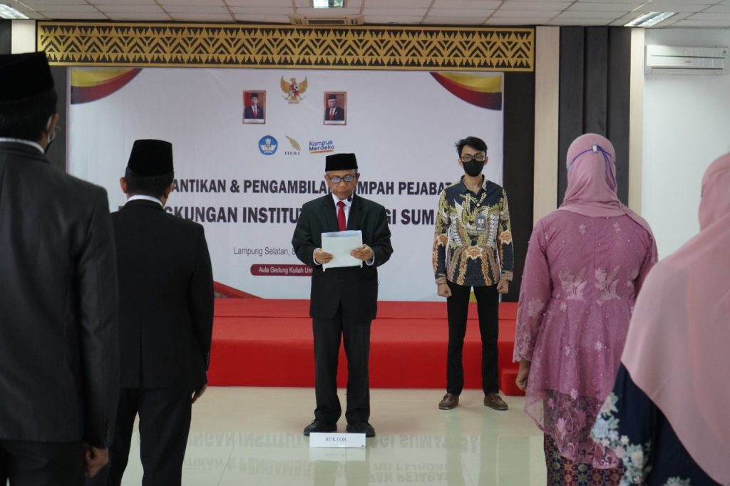 Lantik Pejabat Baru Rektor ITERA Minta Dukung Capaian Visi Misi - ITERA