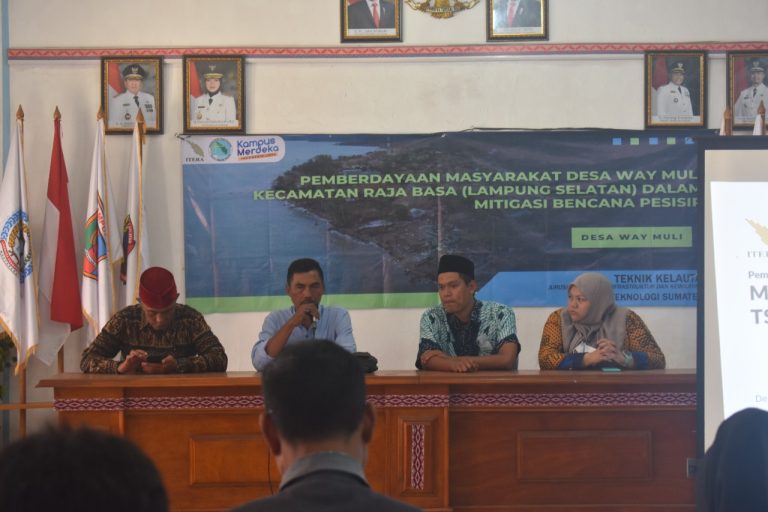 ITERA Sosialisasikan Pelatihan Mitigasi Bencana Pesisir di Desa Way Muli Lampung Selatan - ITERA