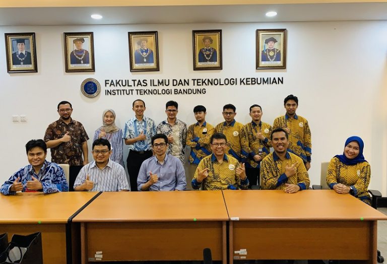 Tim ITERA Benchmarking Pengembangan Fakultas ke ITB dan Telkom University - ITERA