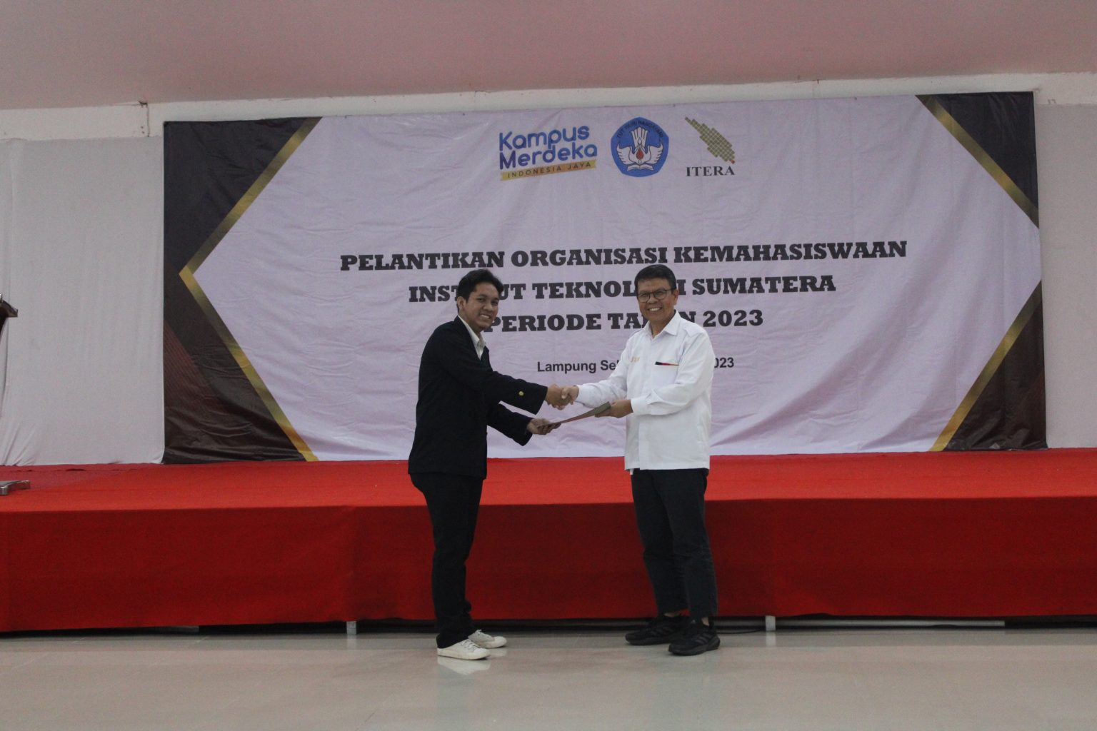 Rektor ITERA Lantik Presiden KM dan Pengurus Organisasi Kemahasiswaan ...