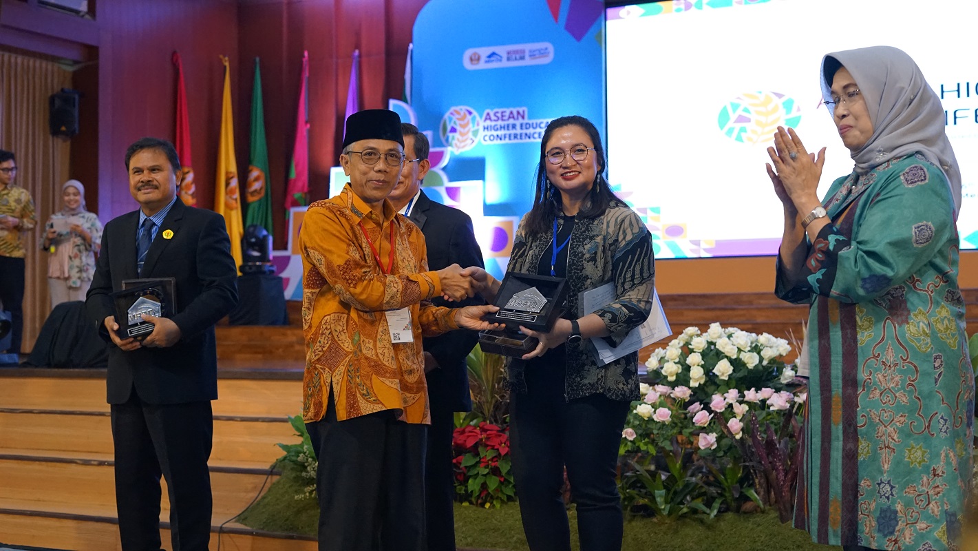 Rektor ITERA Hadiri ASEAN Higher Education Conference (AHEC) 2023 - ITERA