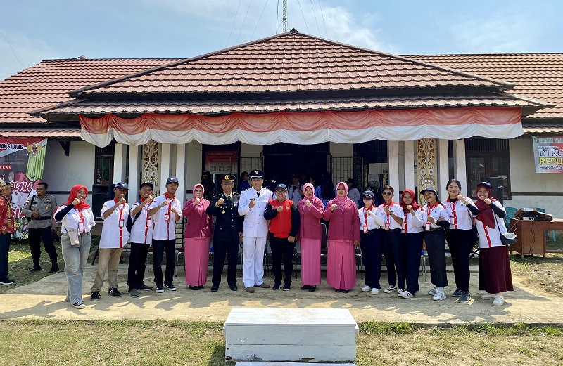 Jalani KKN Kebangsaan di Kalimantan Barat, Mahasiswa ITERA Tinggalkan ... Jalani KKN Kebangsaan di Kalimantan Barat, Mahasiswa ITERA Tinggalkan ...