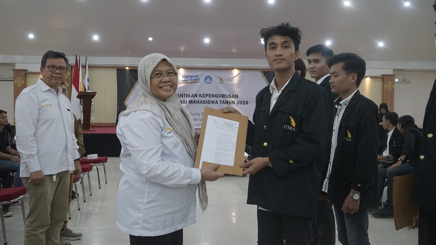 Lantik Presma dan Ketua Ormawa, Wakil Rektor Itera Harapkan Kegiatan Mahasiswa Makin Semarak - ITERA