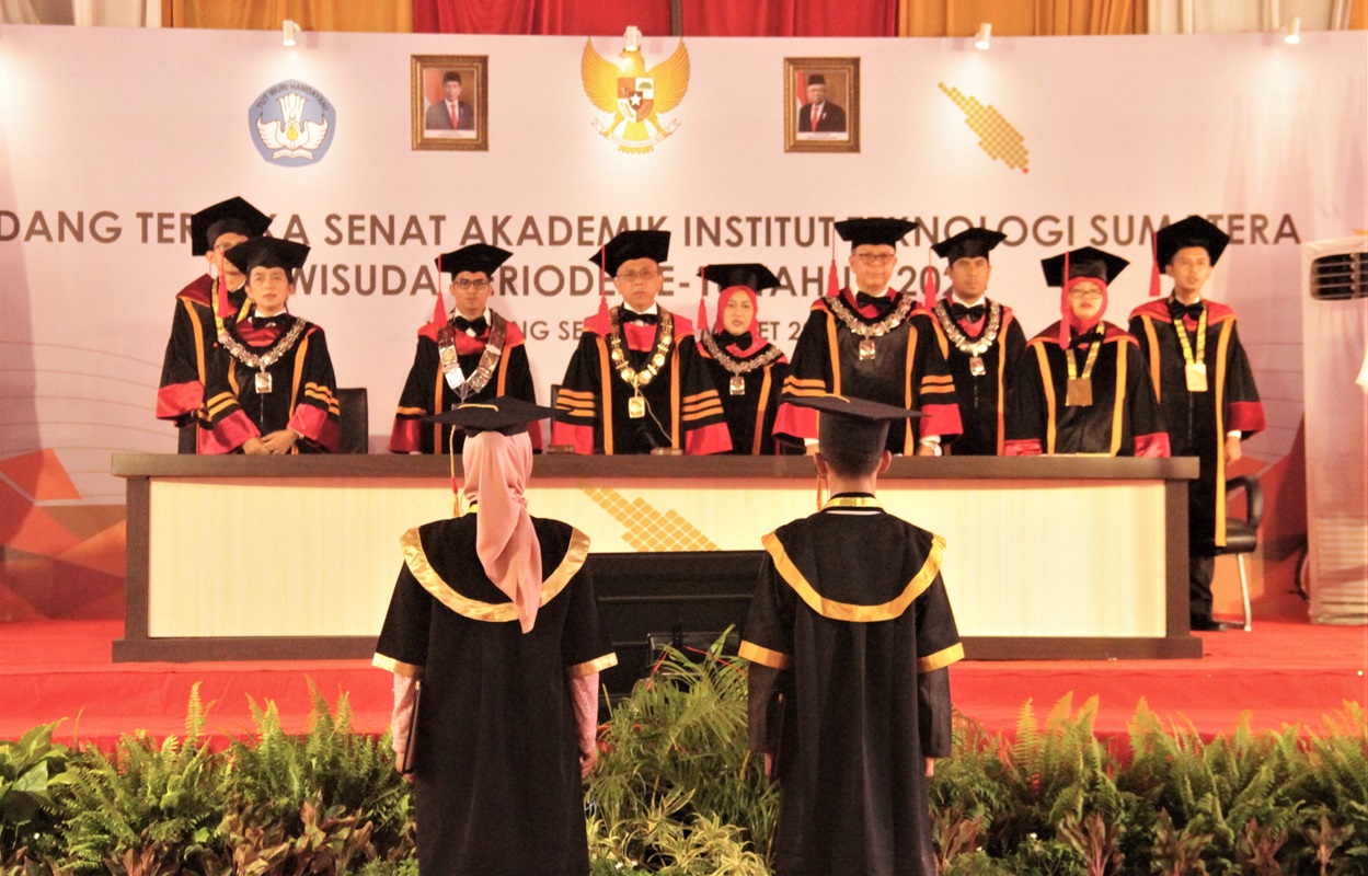 Wisuda 654 Lulusan, Itera Komitmen Siapkan SDM Unggul untuk Sumatera ...