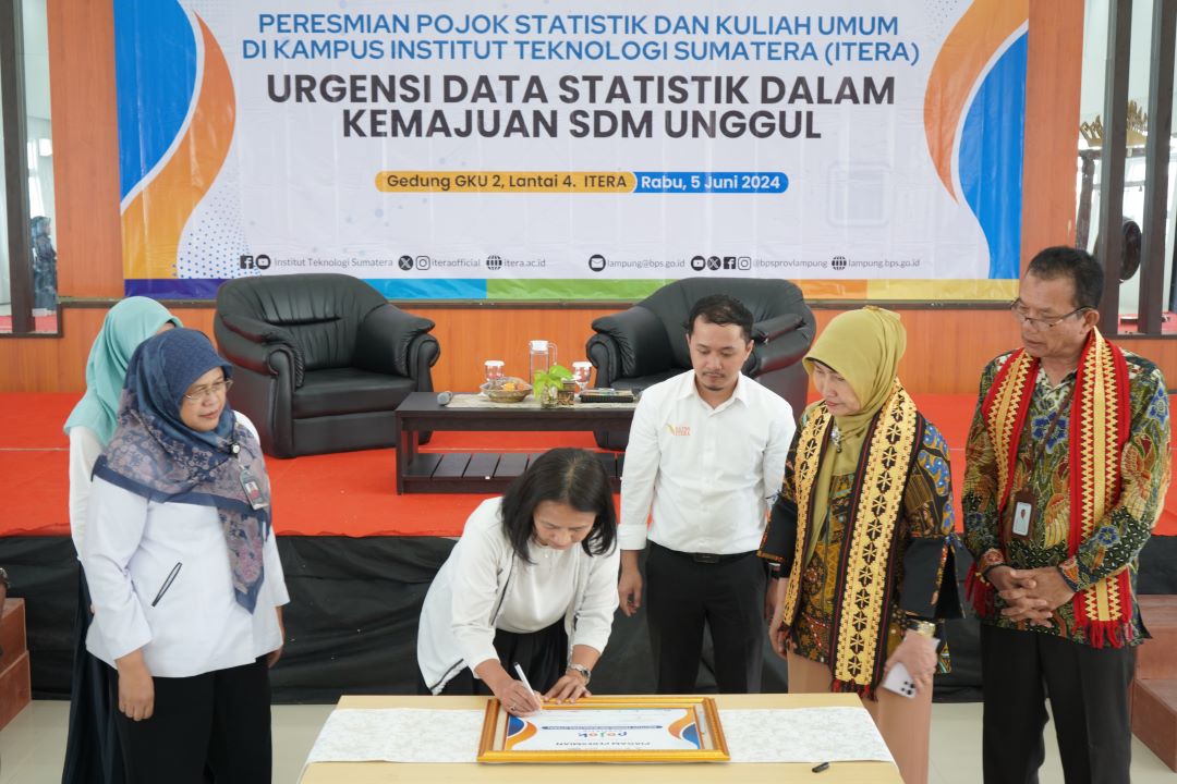 Tingkatkan Literasi Statistika, Fakultas Sains Itera dan BPS Lampung Bangun Pojok Statistik di ...