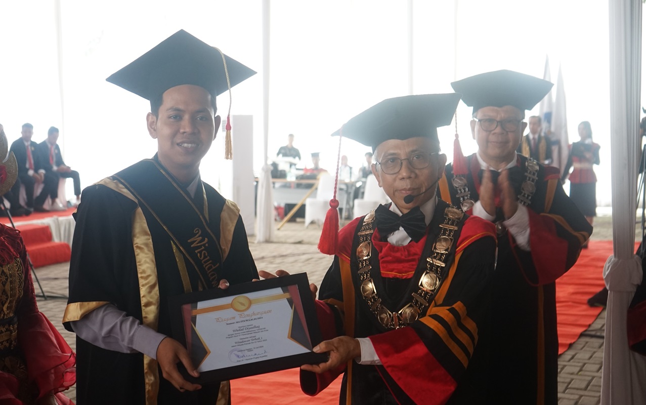 Wisuda ke-19 Itera, 736 Lulusan Siap Mengabdi Hingga Aksi Solidaritas ...