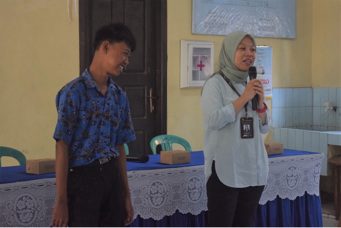 Tim PKM Teknik Elektro Itera Ajak Siswa SMPN 3 Natar Rakit Robot - ITERA