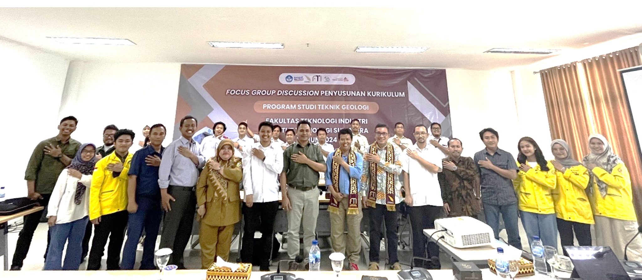 Jalin Kerja Sama dengan PT Natarang Mining, Prodi Geologi Itera Gelar FGD Penyusunan Kurikulum ...
