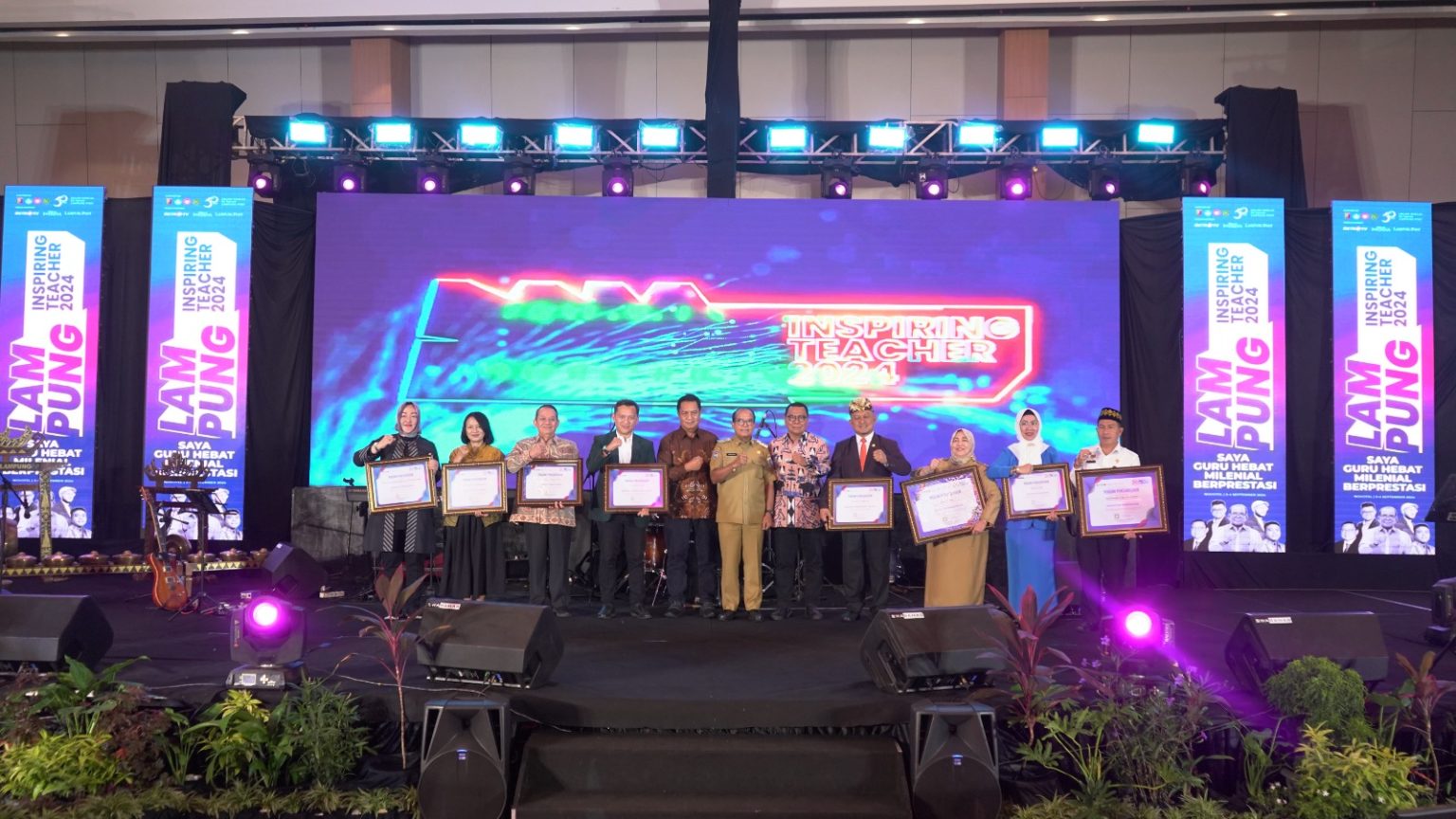 Rektor Itera Raih Penghargaan Inovator Pendidikan Nasional - ITERA