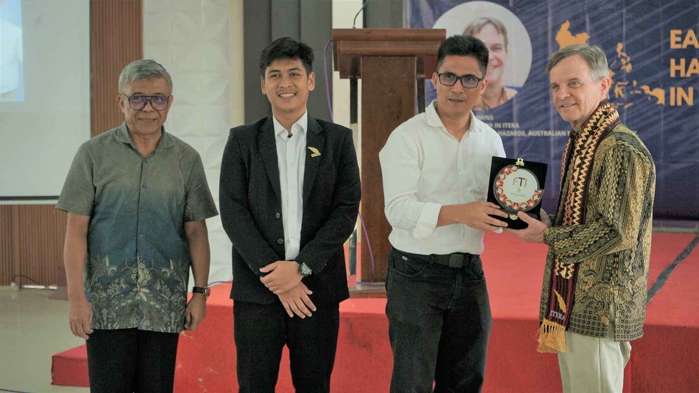 Hadirkan Honorary Professor dari Australian National University, Itera ...
